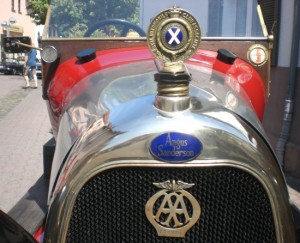 91 Jahre alter Veteran beim Klassikertreffen – Oldtimer-Veranstaltungen